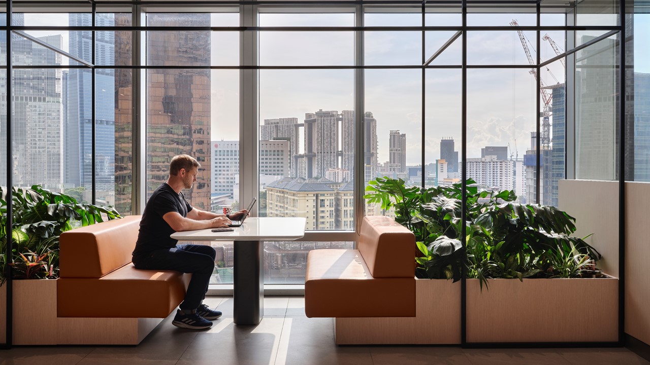 Working at Bloomberg in Singapore | Offices | Bloomberg LP