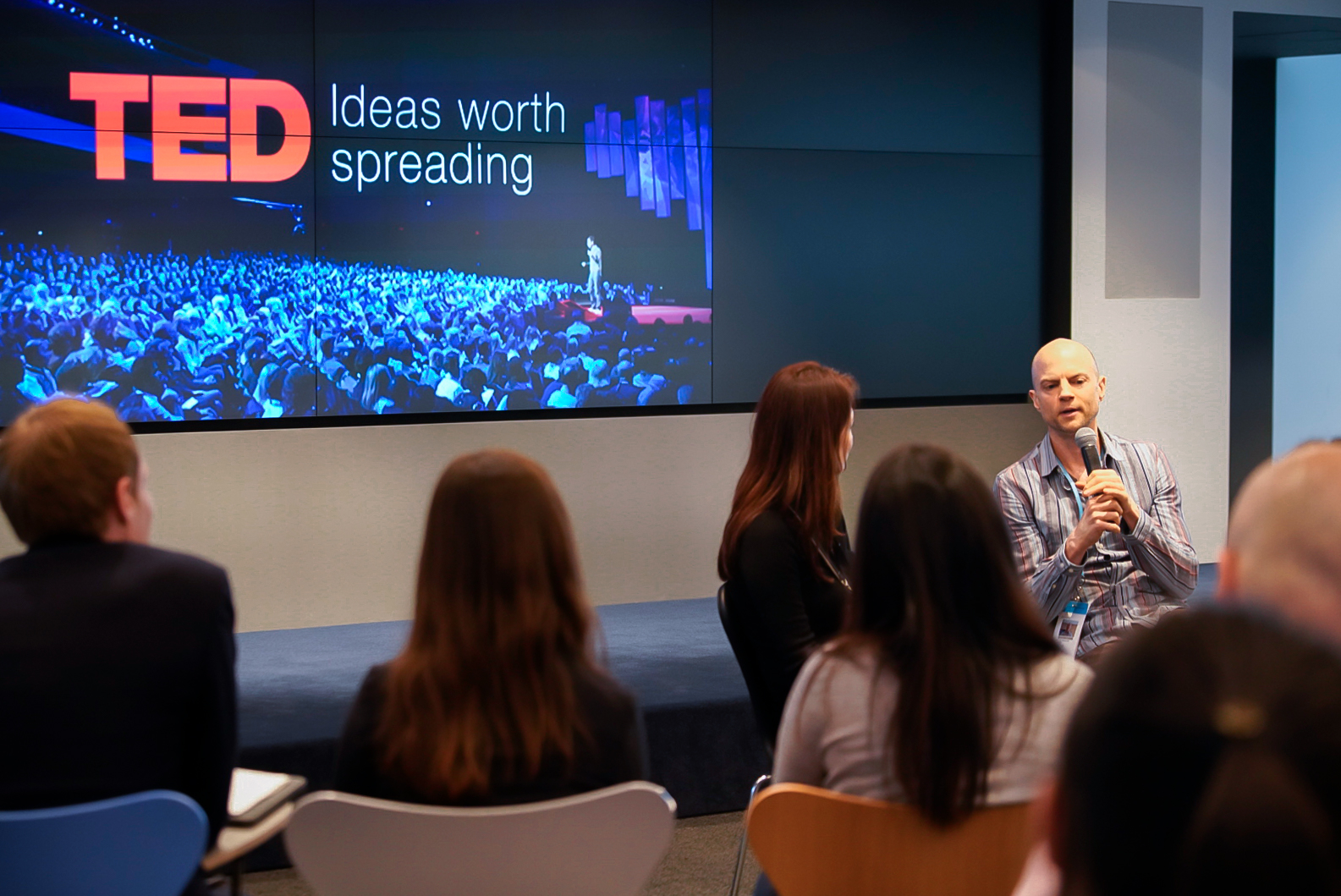 国際女性デー「TEDx Founder talk &TEDビデオ上映会」 - Bloomberg Japan