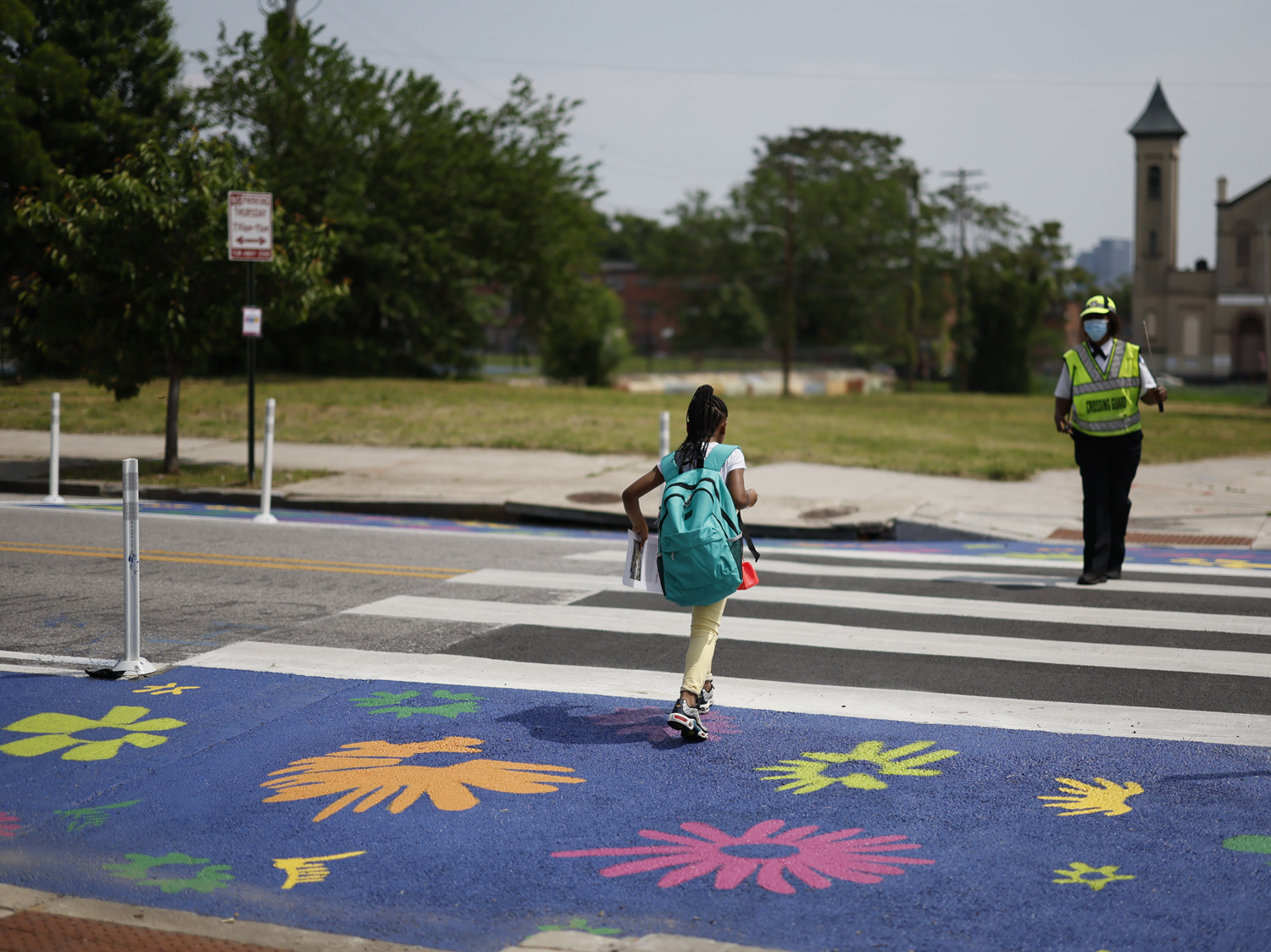Surrounding a school with safe crossings | Asphalt Art