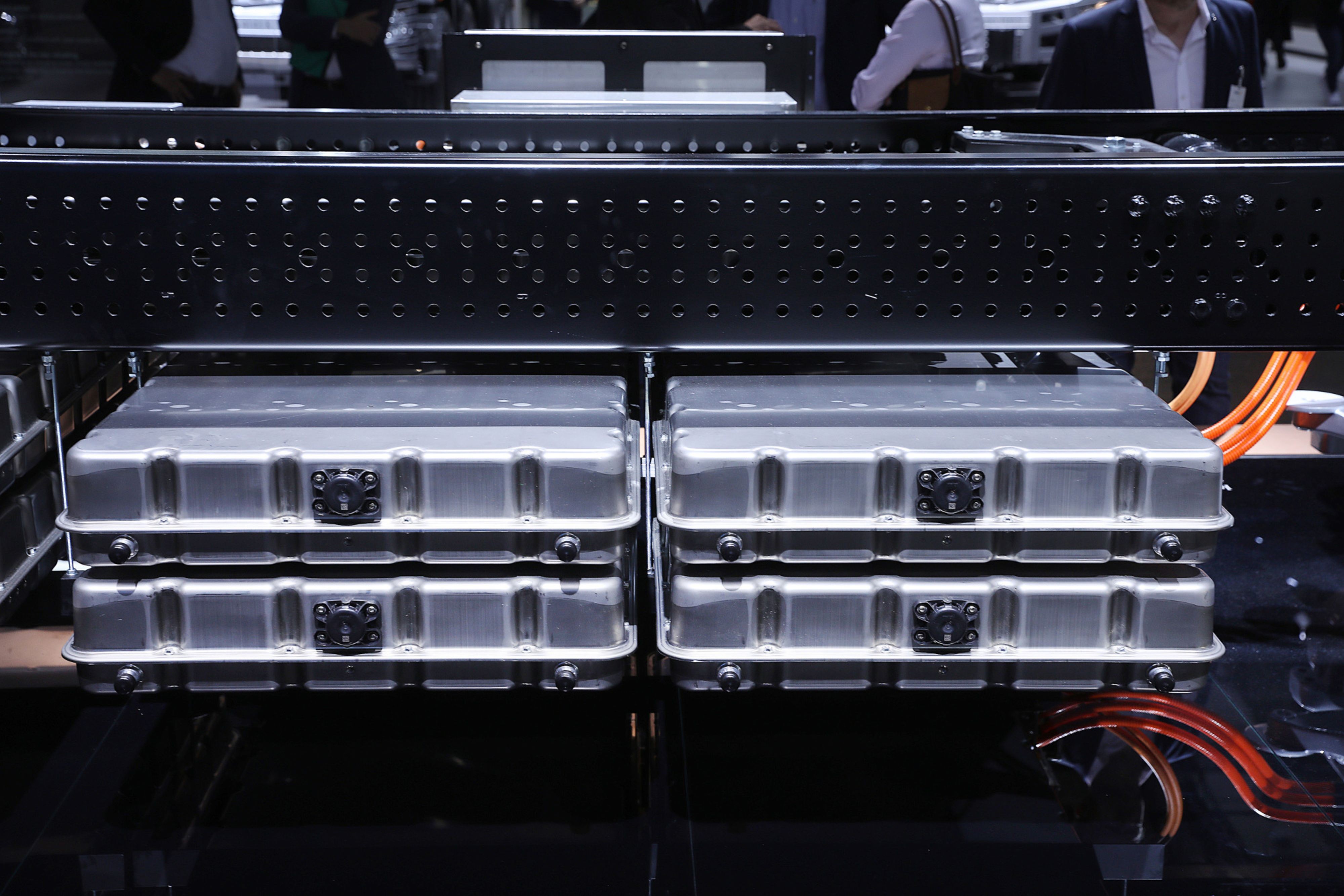 Lithium-ion Battery Pack Prices Rise for First Time to an Average of ...