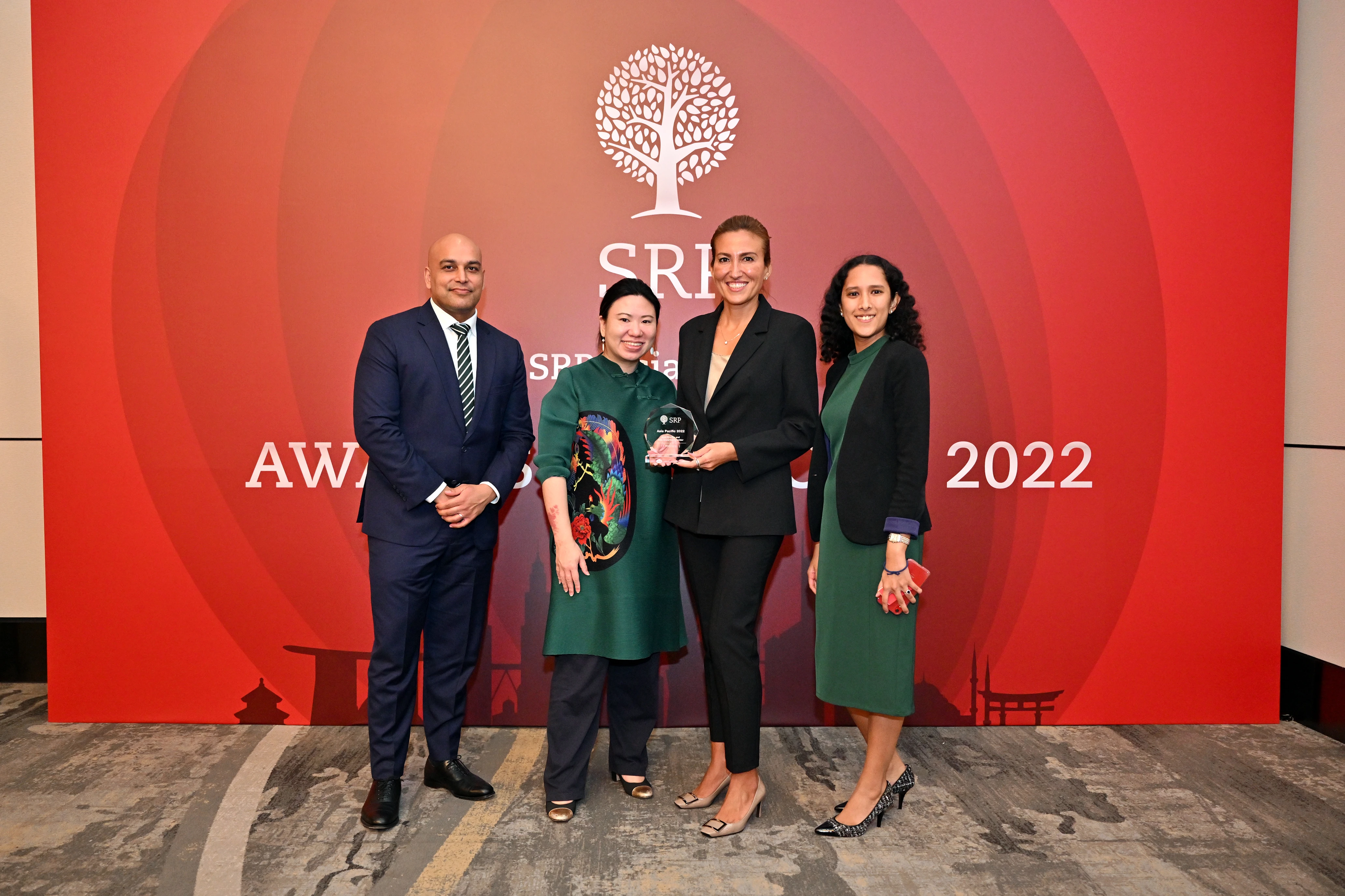 Bloomberg Wins Award for Best Pricing & Risk Analytics Provider at Structured Retail Products ...