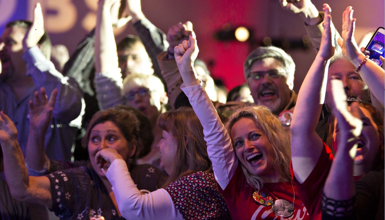 At the Table with Bloomberg Politics | Bloomberg Media Distribution