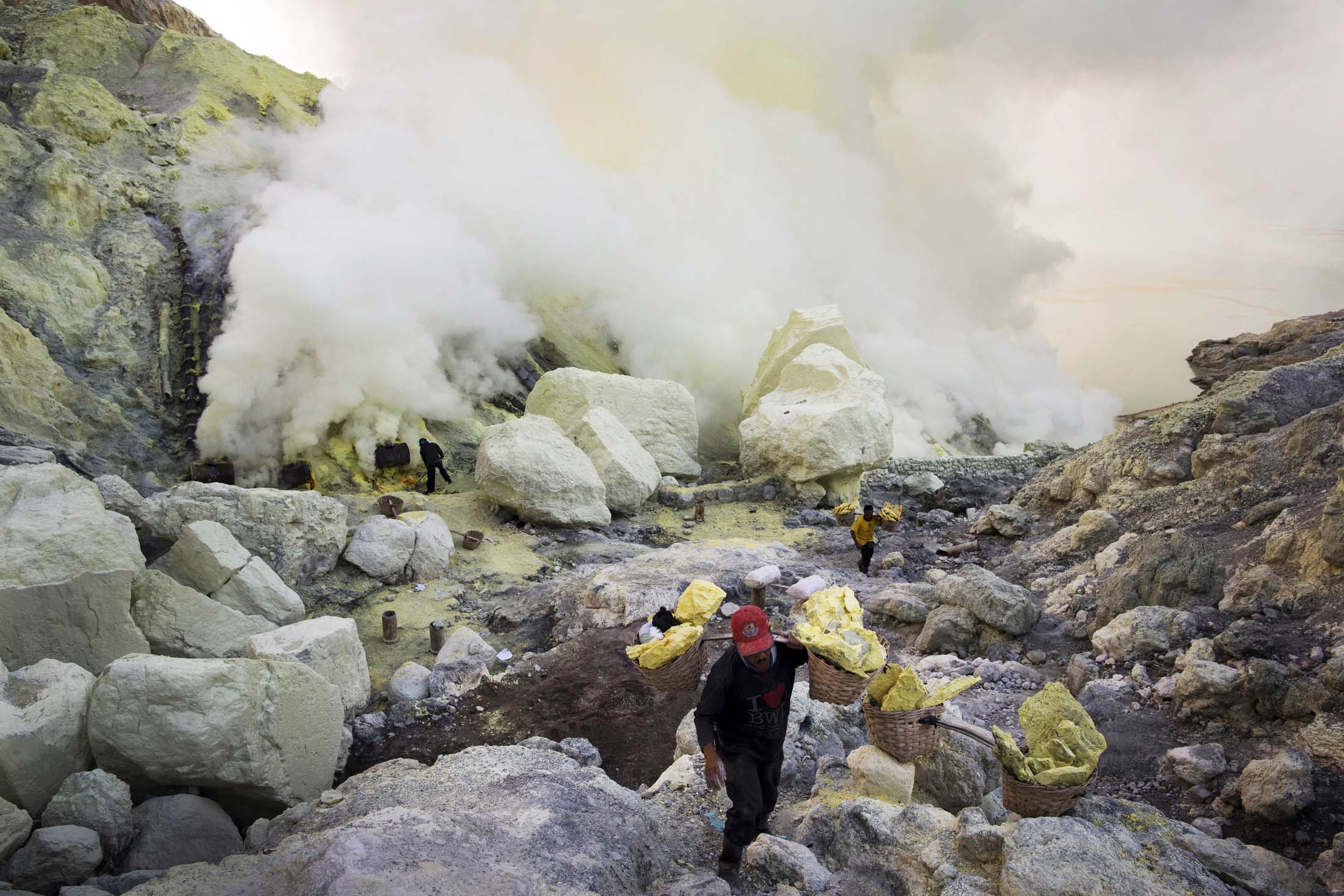 Blue Flames and Volcanic Hikes: the Harsh, Spectacular World of Sulfur ...