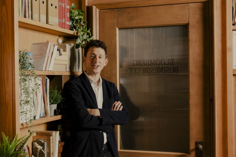 Max Abelson | Bloomberg Media Talent | Bloomberg L.P.