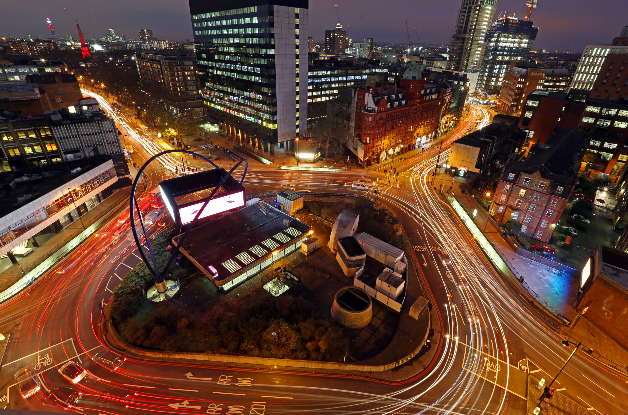 London Mayor, Ford, Open Cleantech Hubs in U.K. Capital | BloombergNEF