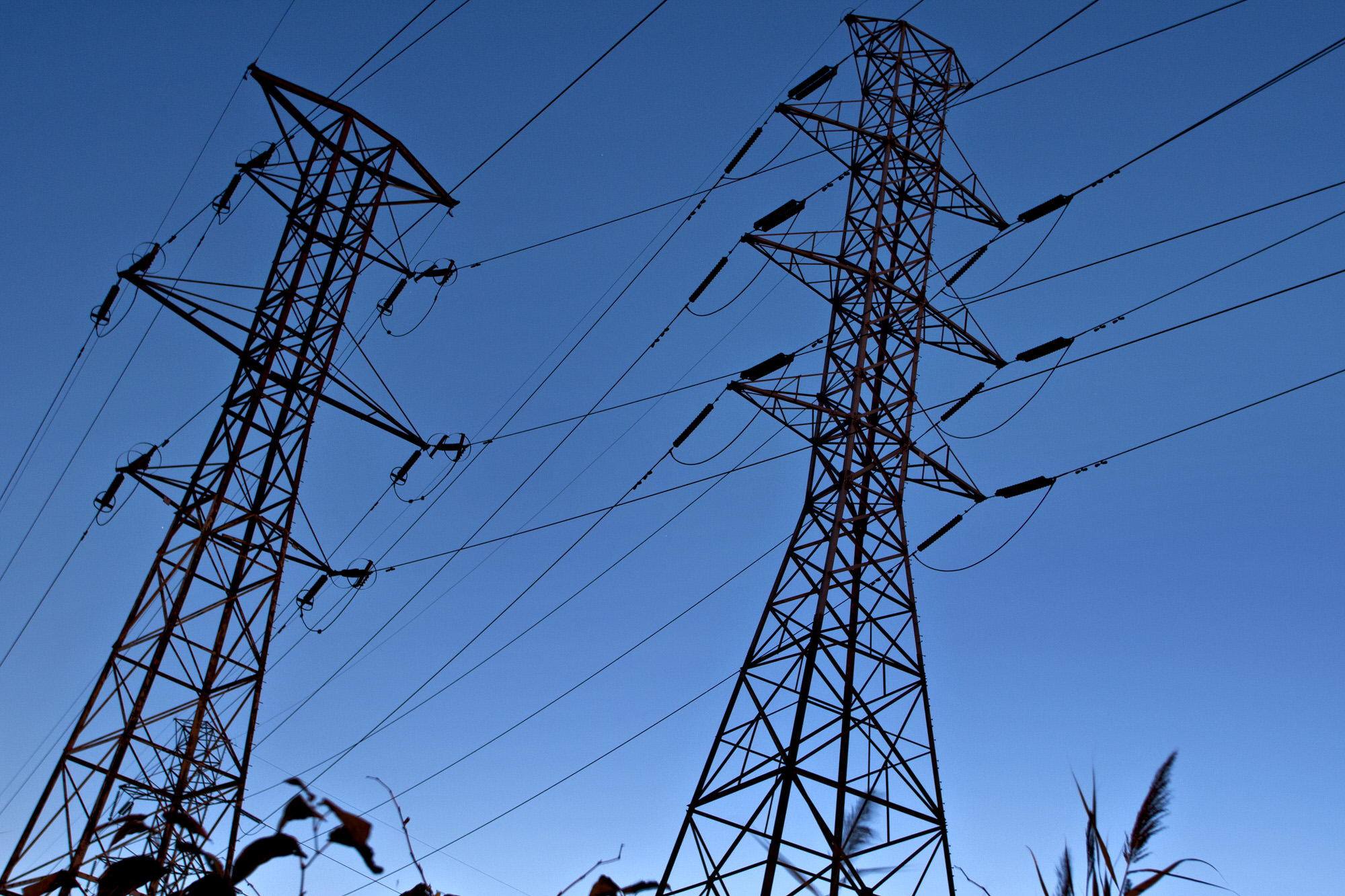 Geomagnetic Storm Unlikely to Disrupt U.S. Electricity Grid | BloombergNEF